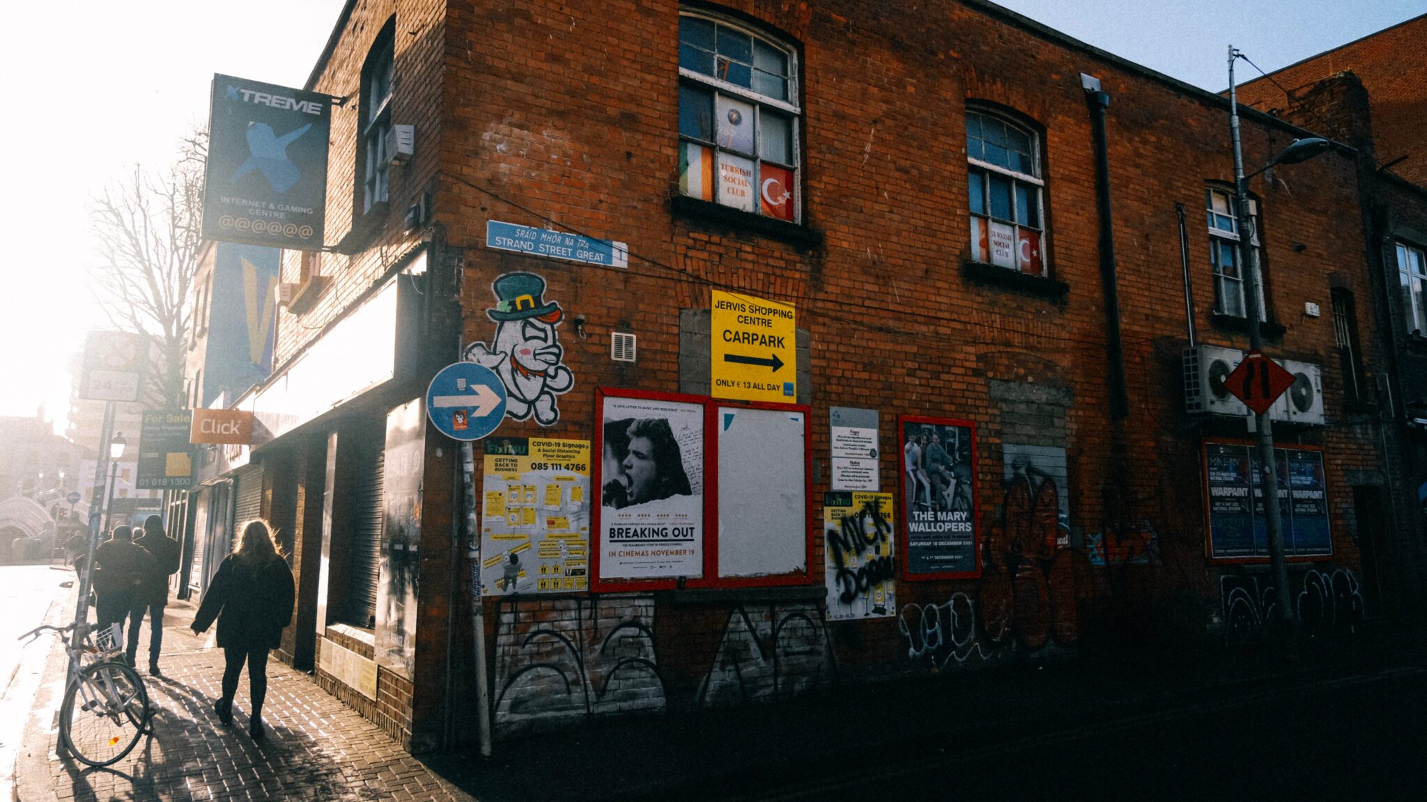 √ Usaha Menangani Gejala Vandalisme dalam Kalangan Pelajar Atau Remaja